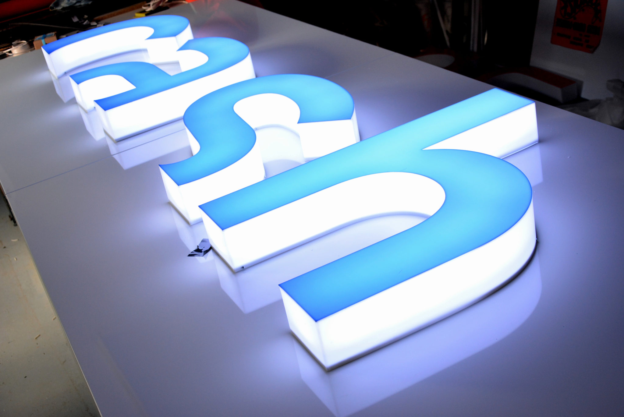 3D LIGHTED LETTERS – Sarl Screen Star